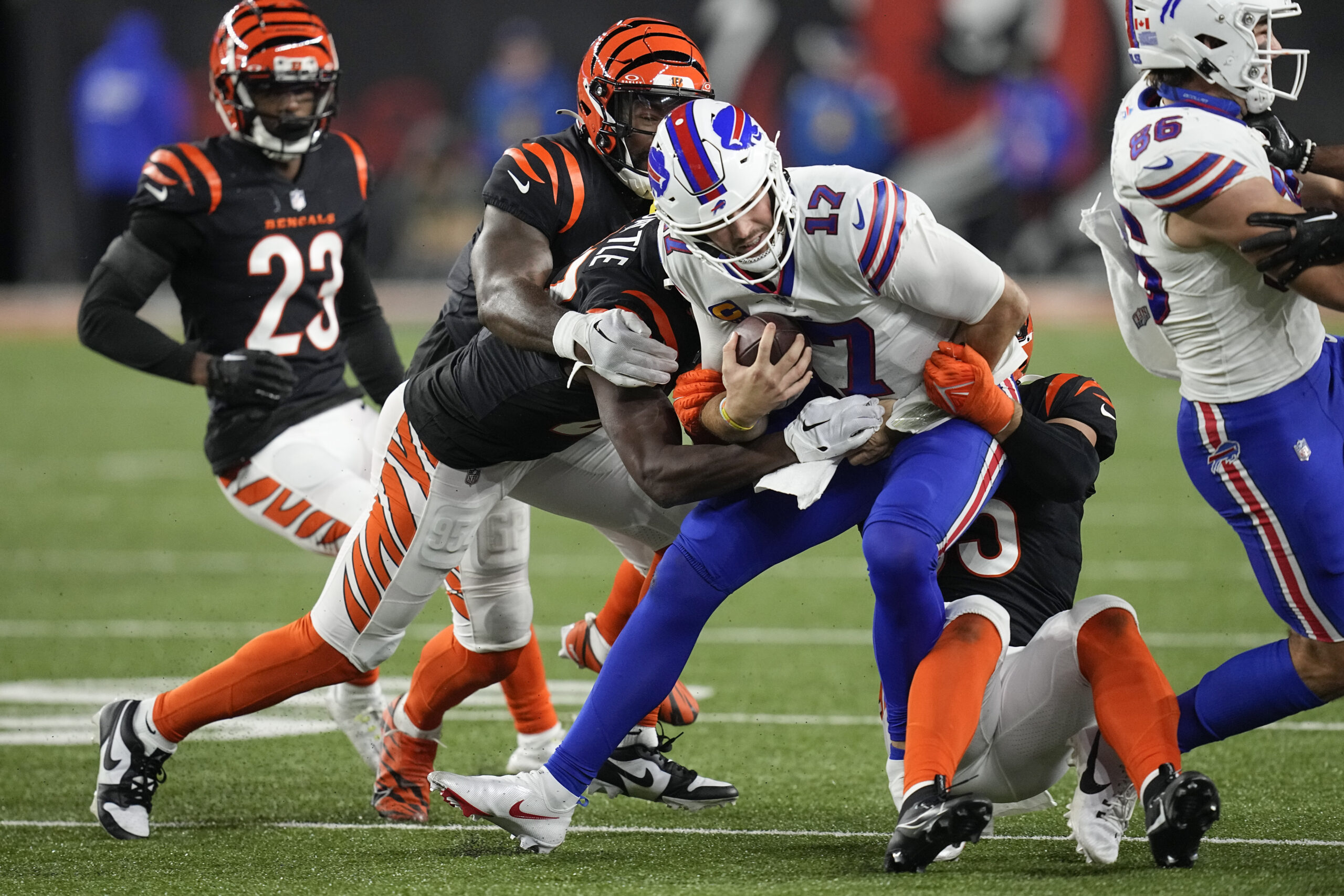 Bengals Defense Clamps Down On Bills In 24-18 Win | News, Sports, Jobs ...
